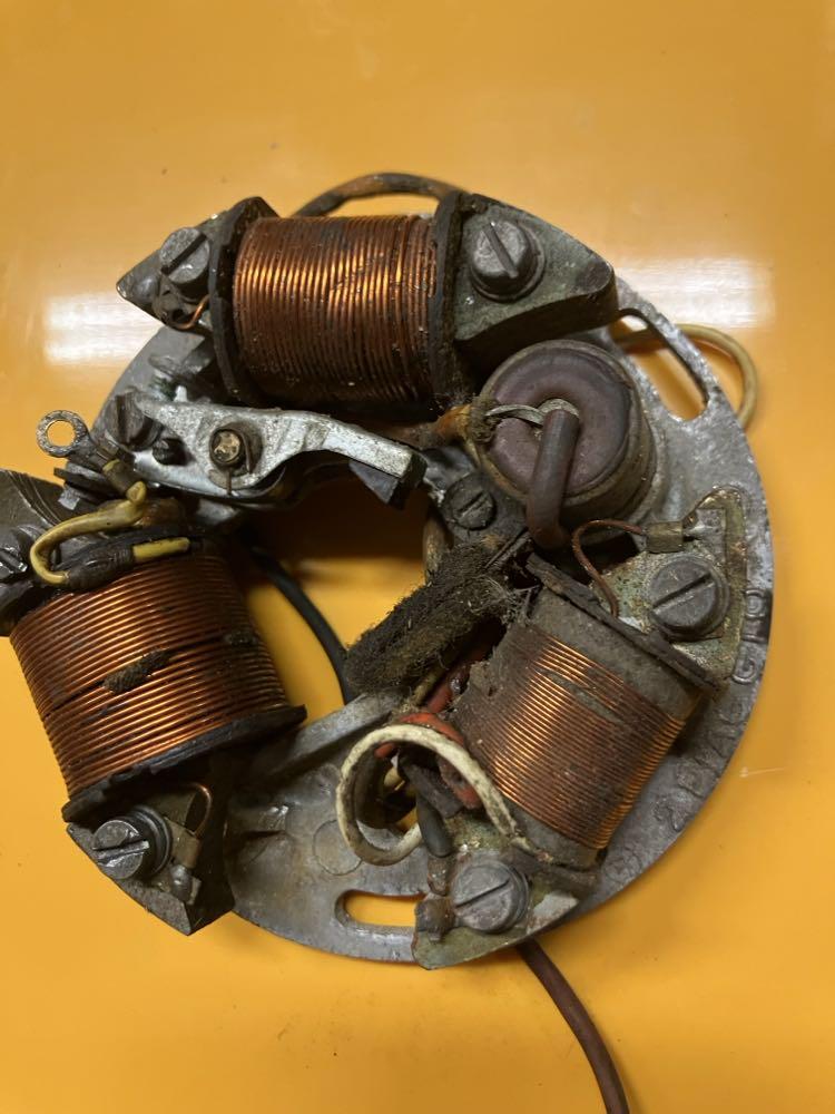 Stator/grondplaat 6v - Gevraagd - Vespaforum.be