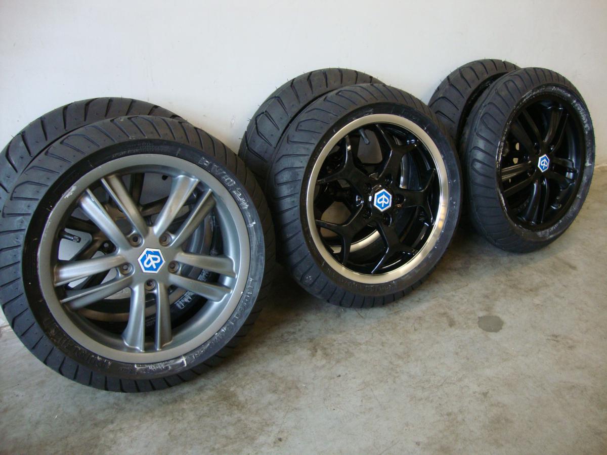 Vespa Gt-Gts Nieuwe 13" Velgen Model 2014 Met Pirelli Banden - Moderne ...